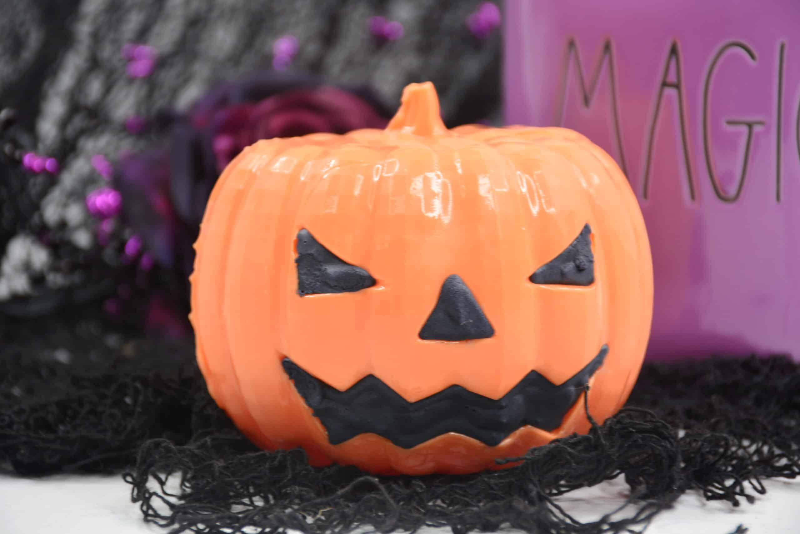 These Pumpkin Hot Cocoa Bombs Make A Warm Cup of Hot Chocolate Perfect ...